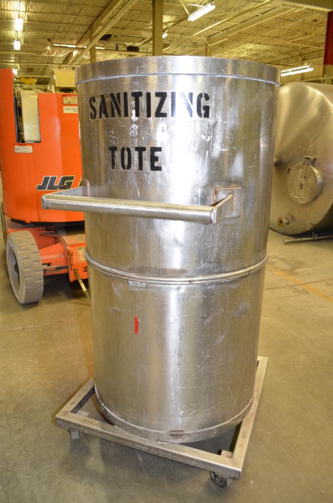 150 Gallon S/S Single Wall Vertical Portable Tote